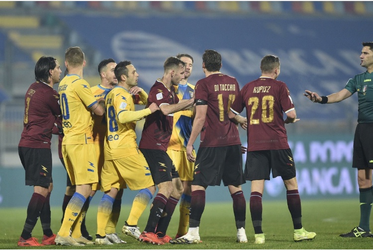 SERIE B, PARI A RETI BIANCHE TRA FROSINONE E SALERNITANA - TVOGGI Salerno SERIE B, PARI A RETI BIANCHE TRA FROSINONE E SALERNITANA - TVOGGI Salerno